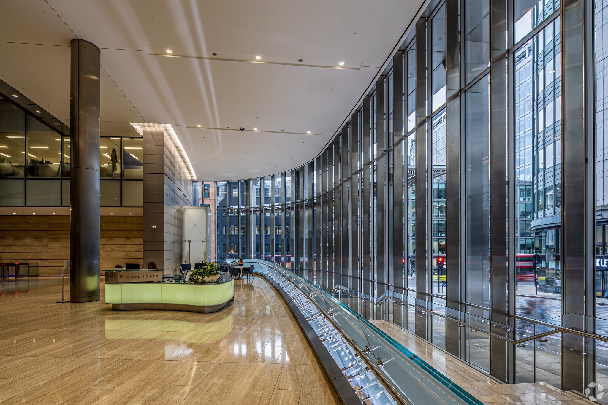 Retail Space to Rent in 201 Bishopsgate, London, EC2M 3AE - 707 sq ft ...