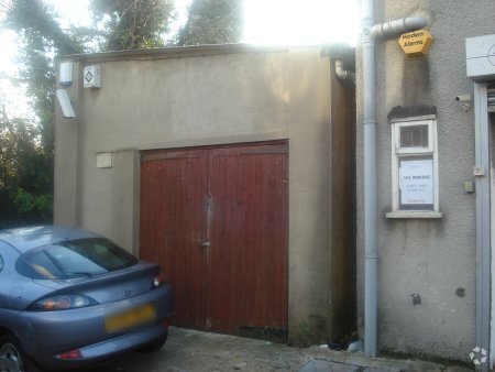 71 Front Ln, Upminster, RM14 1XL | LoopNet