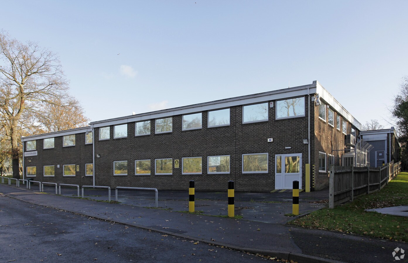 Endeavour House, 2 Maxwell Way, Crawley, RH10 9LH | LoopNet