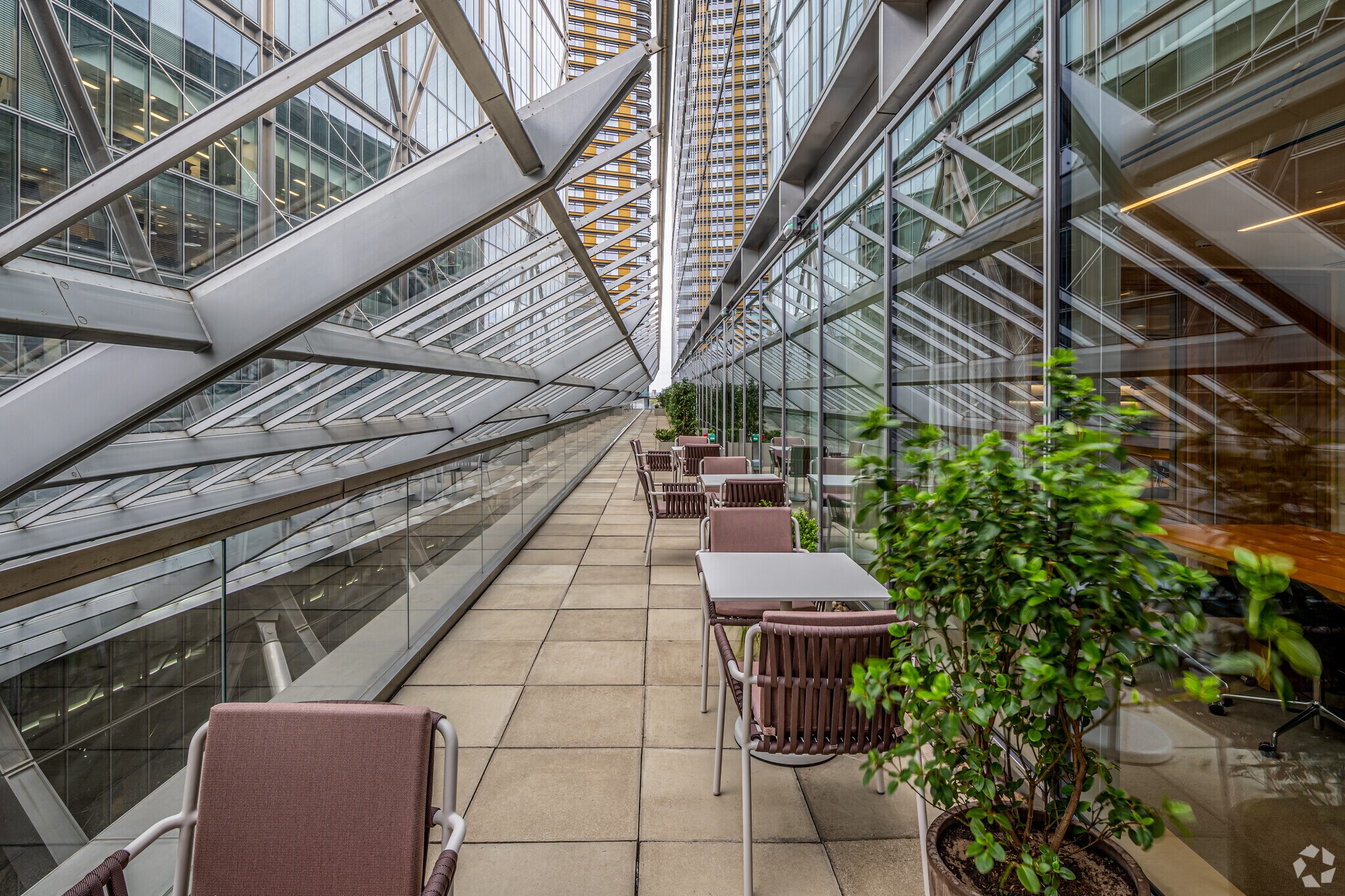 Retail Space to Rent in 201 Bishopsgate, London, EC2M 3AE - 707 sq ft ...