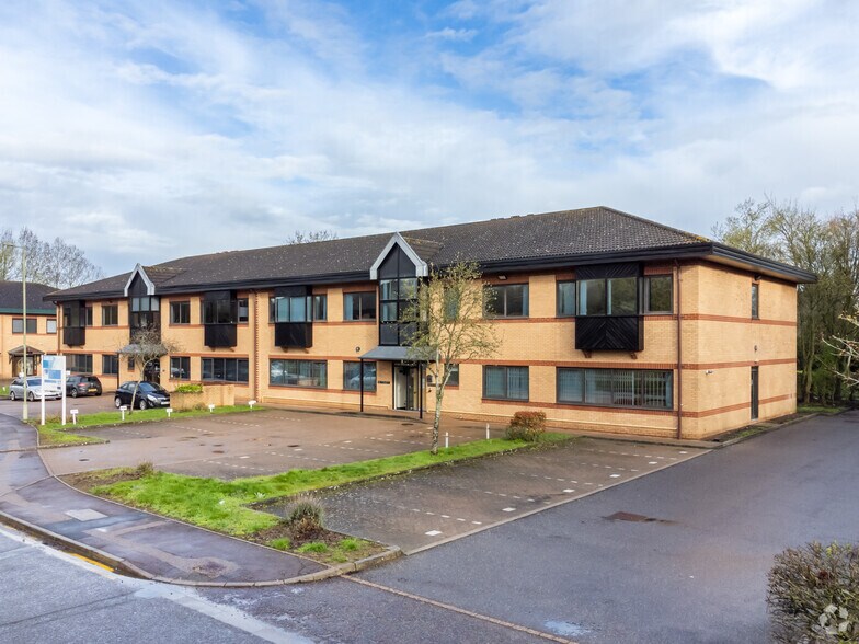 17-18 Thorney Leys Park, Witney, OX28 4GE - Office for Lease | LoopNet UK