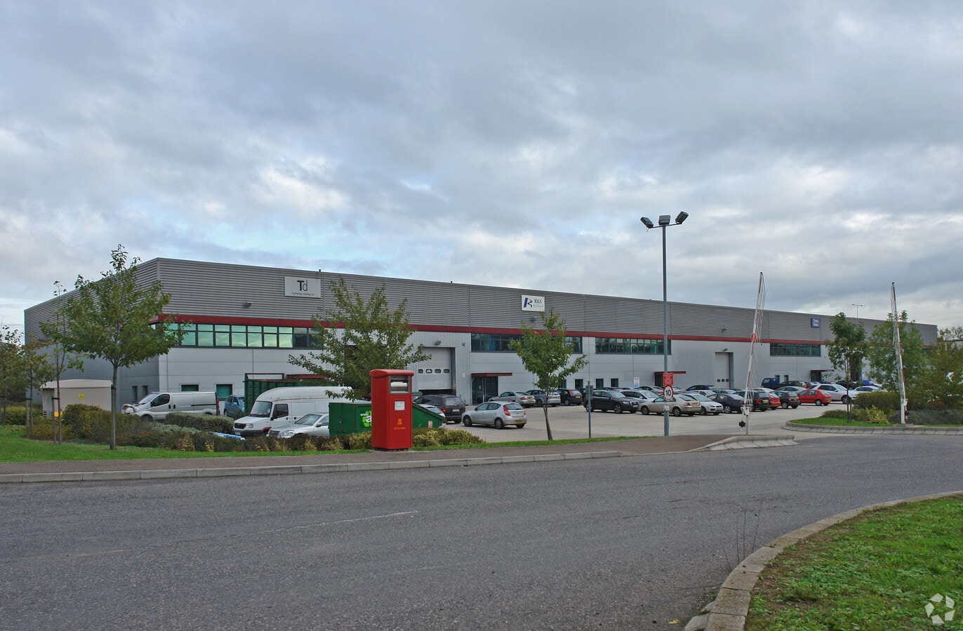 Dolphin Way, Purfleet, RM19 1NZ - GBR