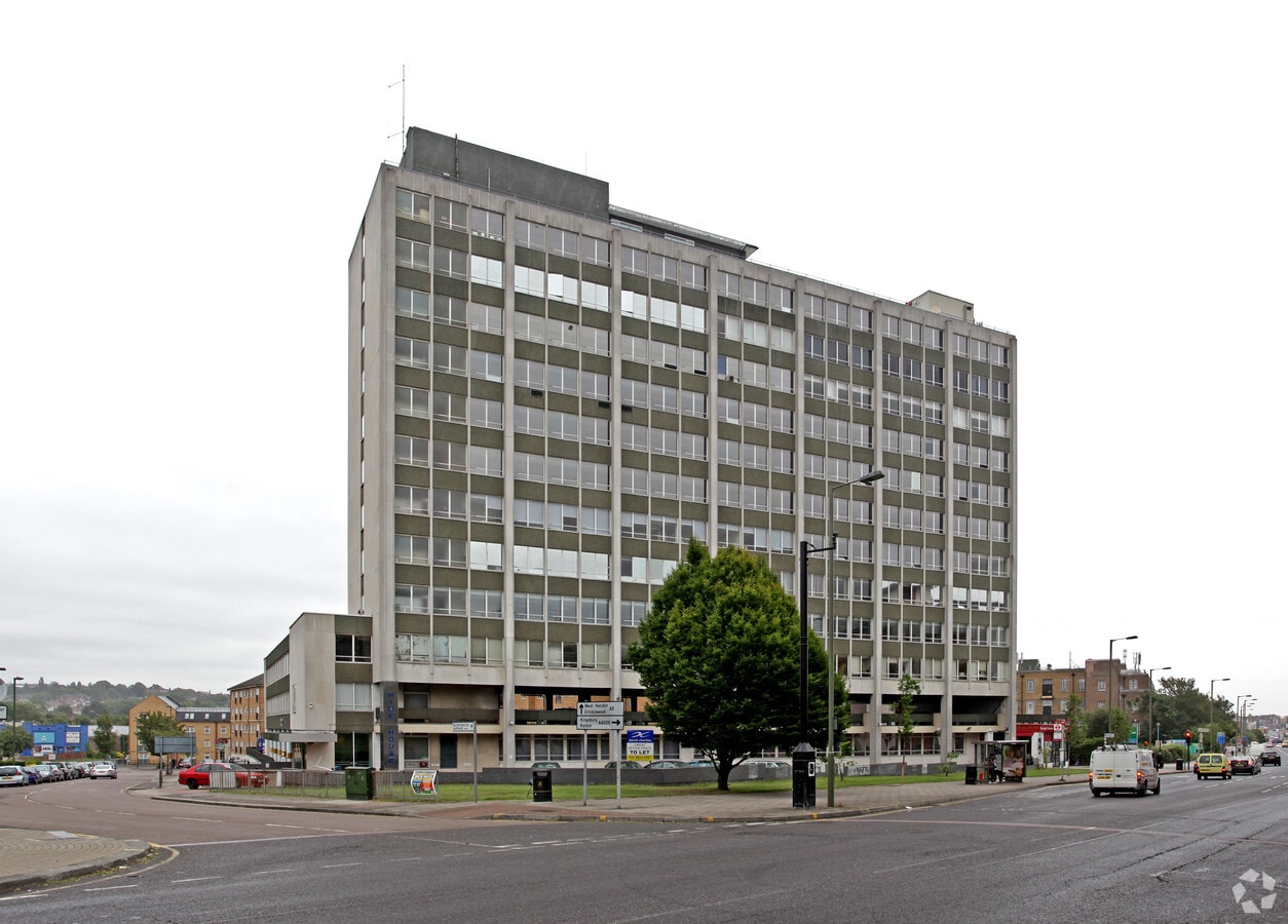 The Hyde, London, NW9 6LH | LoopNet UK