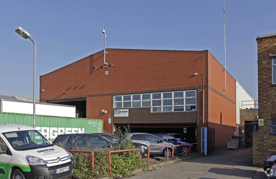 8 David Rd, Slough, SL3 0DG - Industrial to Rent - 30,876 sq ft - GBR
