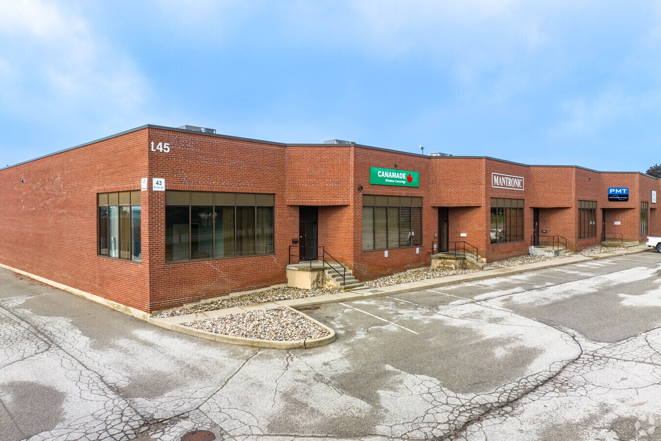 43 Riviera Dr, Markham L3R 8N4 | LoopNet UK