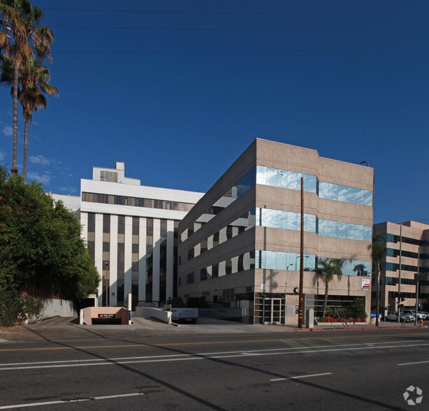 16500 Ventura Blvd, Encino, CA 91436 - Encino Professional Building