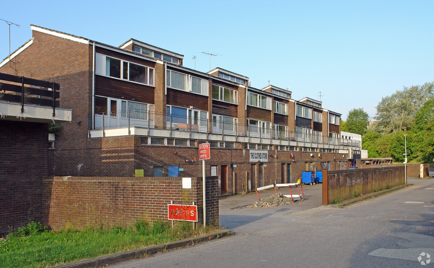 49 Meadway Prec, Reading RG30 4AA | LoopNet UK