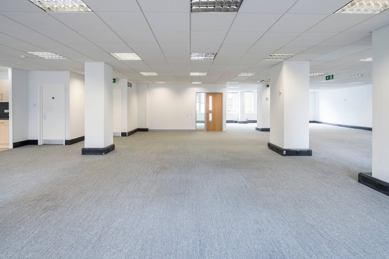 6-8 Long Ln, London, EC1A 9HF | LoopNet