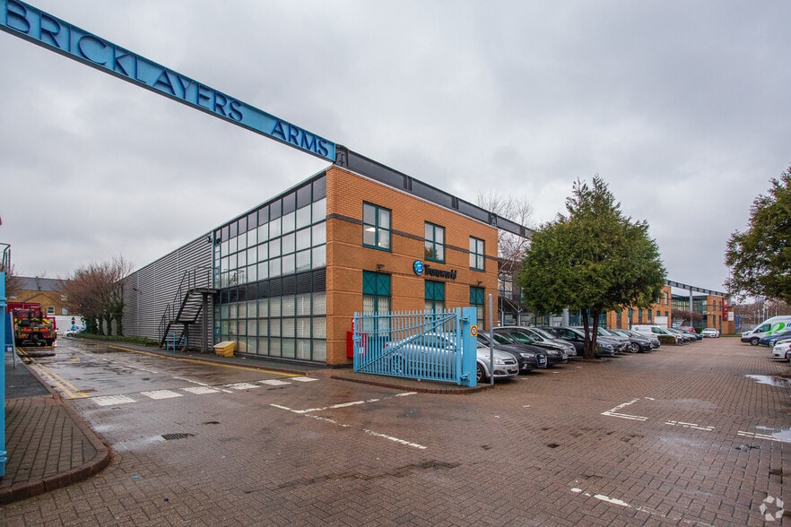 Mandela Way, London, SE1 5SP - Bricklayers Arms | LoopNet UK