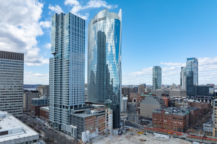40 Bank St, London, - Office to Rent - 179,154 sq ft - GBR
