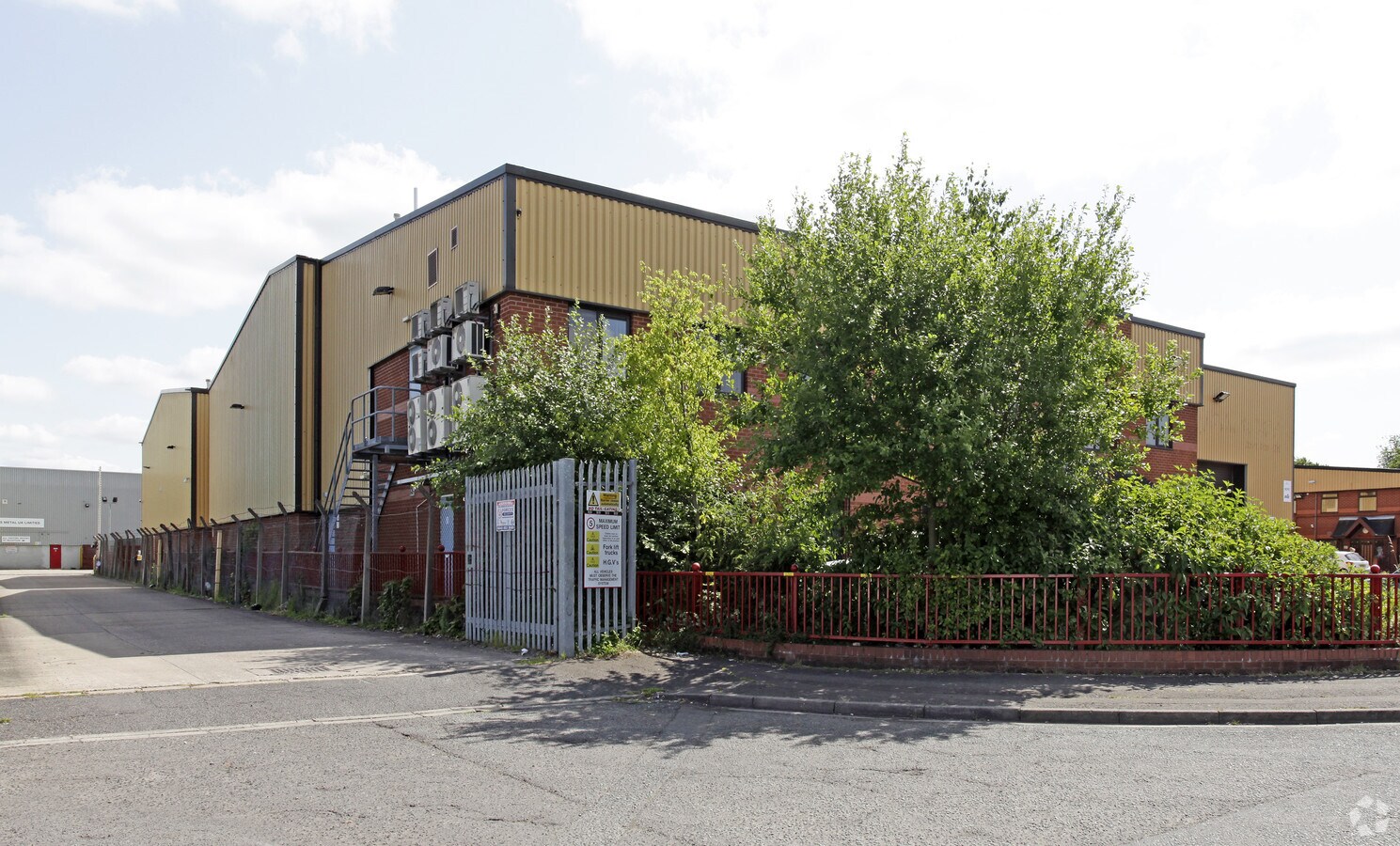 Beldray Rd, Bilston, WV14 7NH - GBR