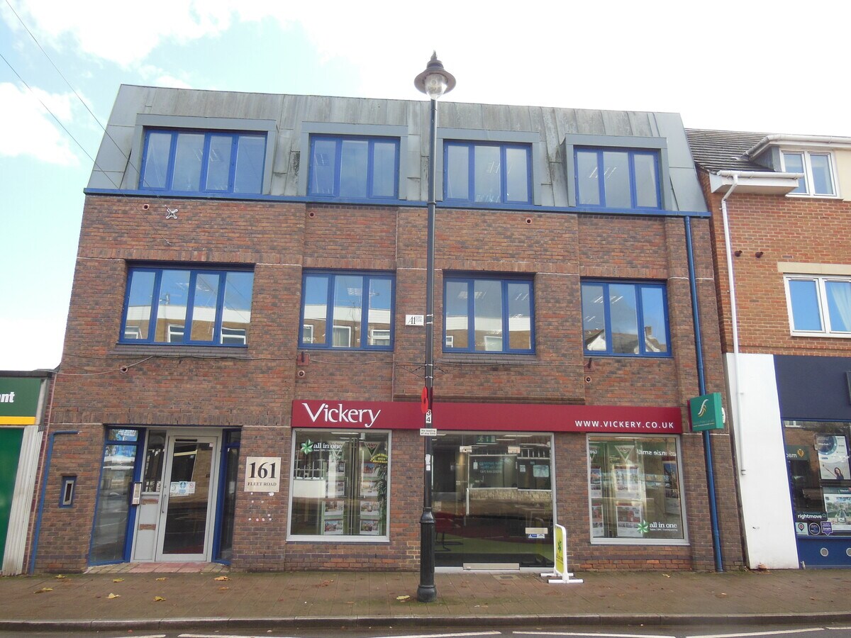 161 Fleet Rd, Fleet, GU51 3PD | LoopNet UK
