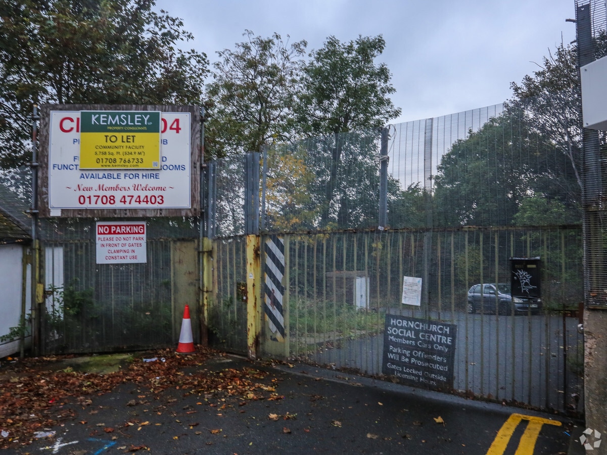 170 Station Ln, Hornchurch, RM12 6LS - GBR