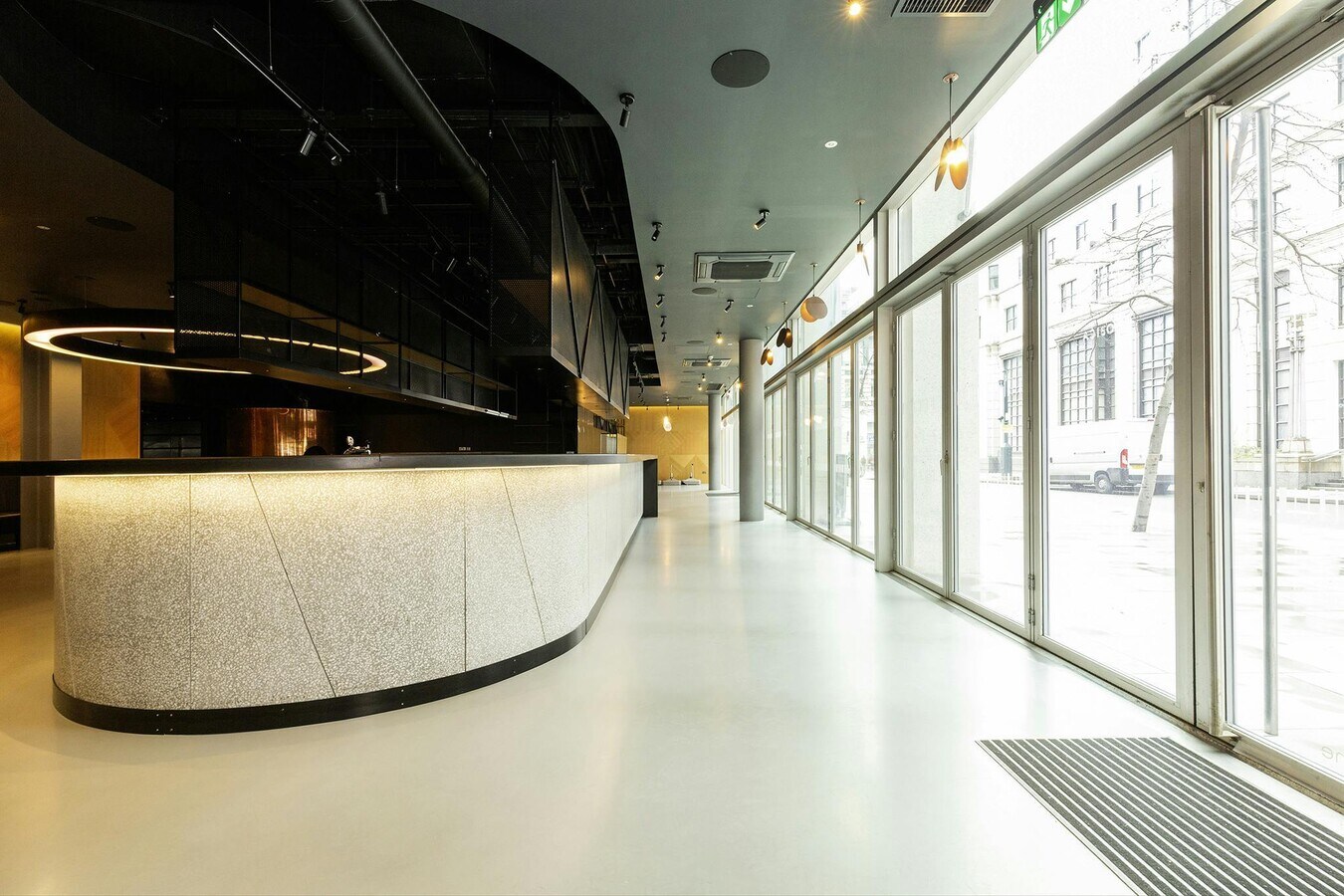 One New Ludgate, 60 Ludgate Hl, London, EC4M 7AW | LoopNet