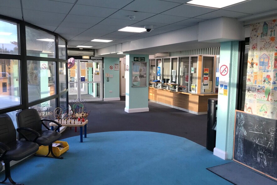 1 Orton Grv, Enfield EN1 4TU - Charles Babbage House | LoopNet UK