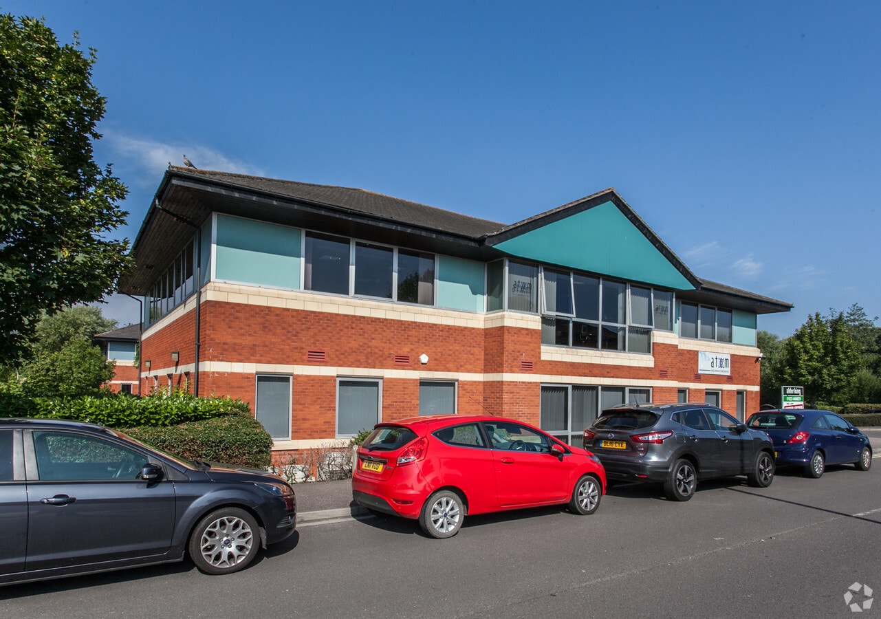 Blackbrook Park Ave, Taunton TA1 2PX | LoopNet UK