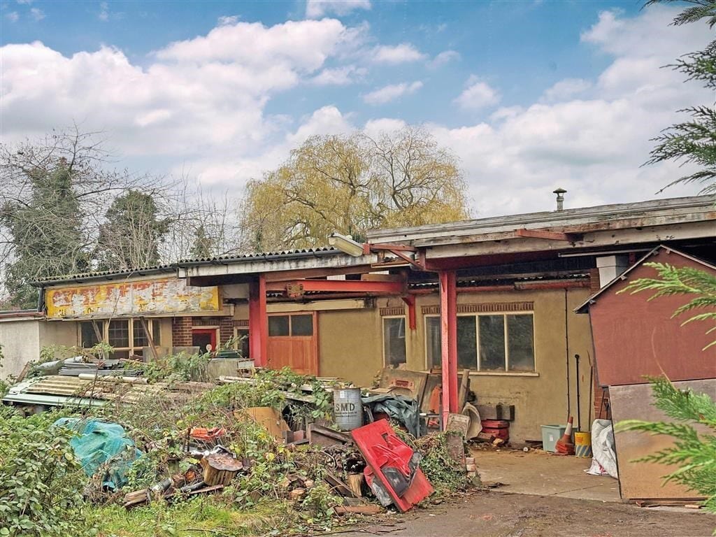 Light Industrial Property for Sale in Dove Walk, Uttoxeter, ST14 8EH ...