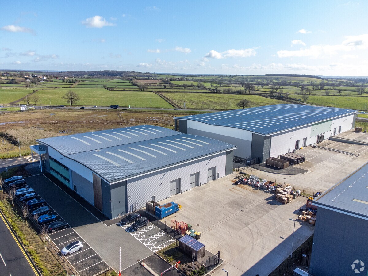 Pershore Ln, Worcester WR4 0AA | LoopNet UK