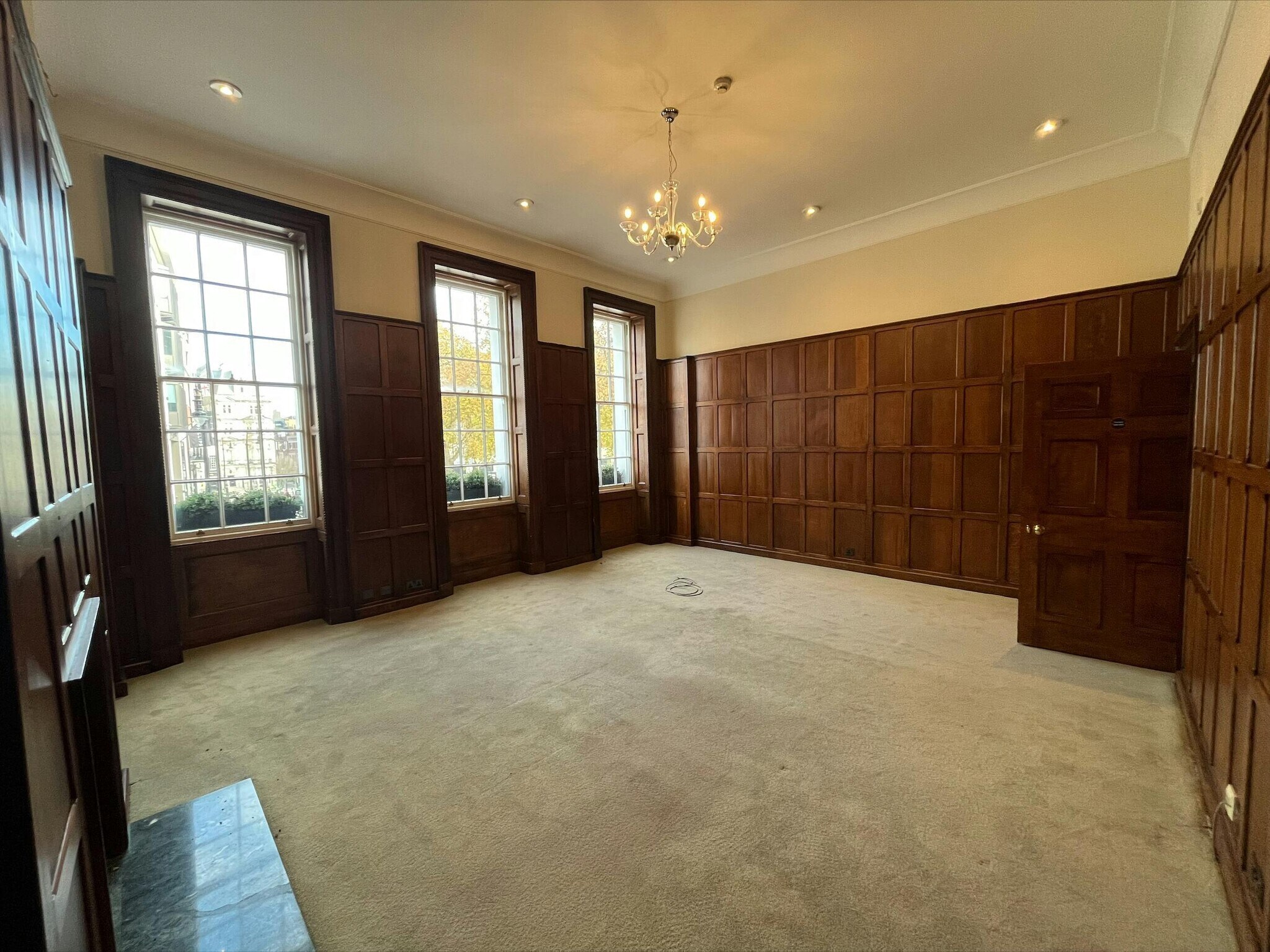 35 Berkeley Sq, London, W1J 5BF | LoopNet