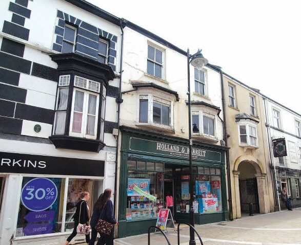 41 Commercial St, Aberdare, CF44 7RW - GBR