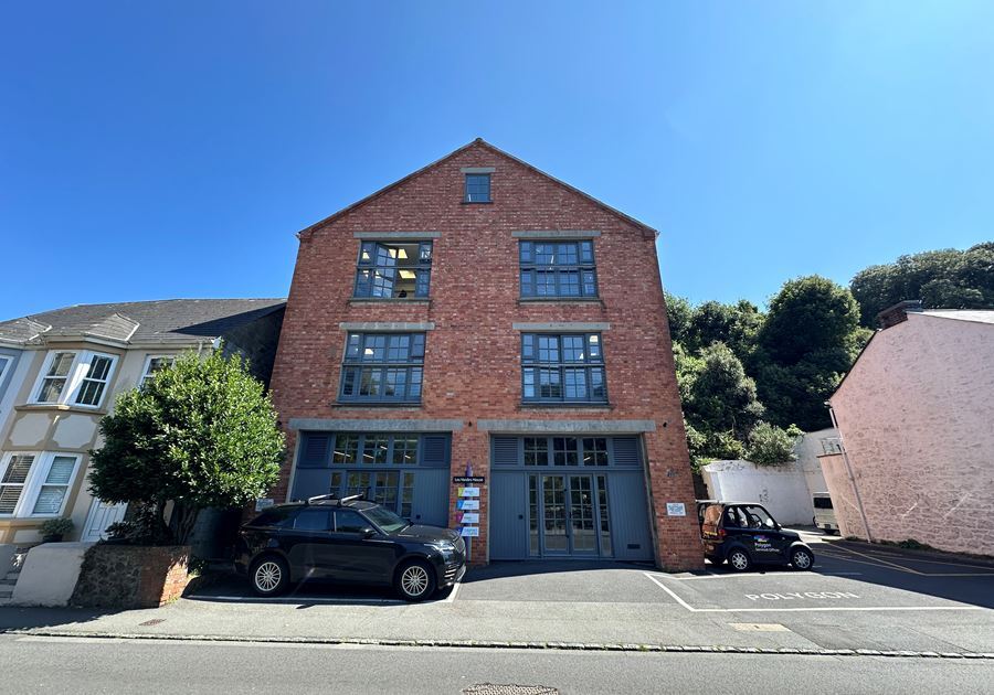 Les Vardes House, 9 La Charotterie, Guernsey, GY1 3WA | LoopNet