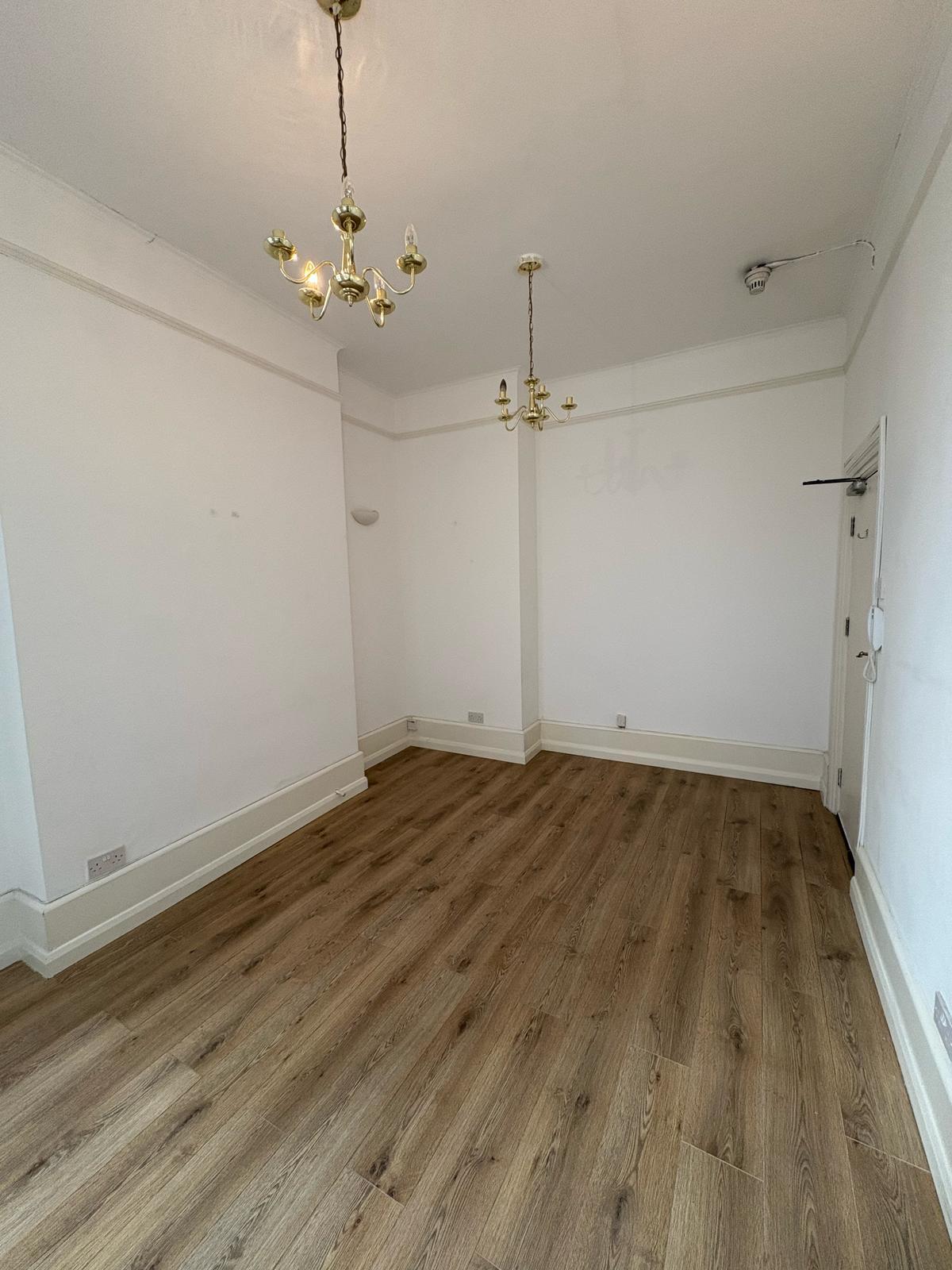 7 Bell Yard, London, WC2A 2JR - Office to Rent - 425 sq ft - GBR