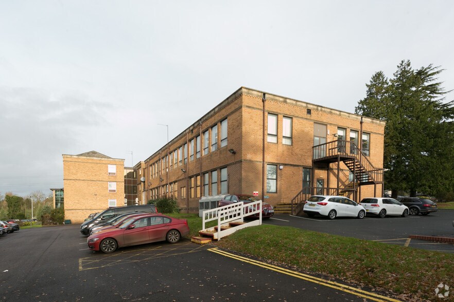 Whittington Hall, Worcester, WR5 2ZX - Evesham House | LoopNet UK